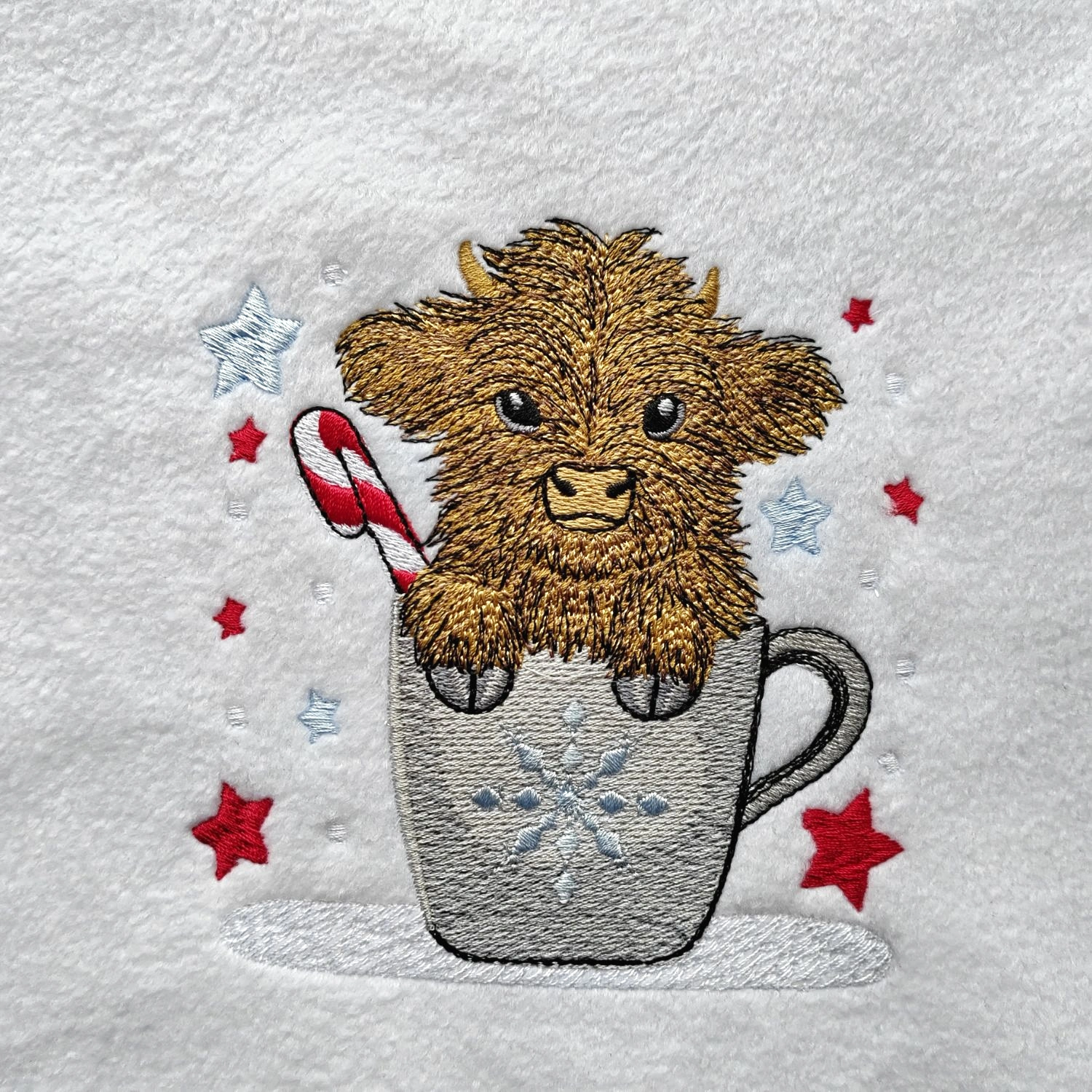 Highland Cow Embroidery Design – Christmas Pattern